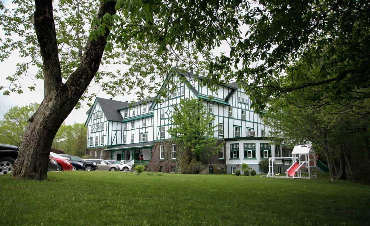 Discover the Best Places to Stay in Newfoundland For Your Perfect Getaway!